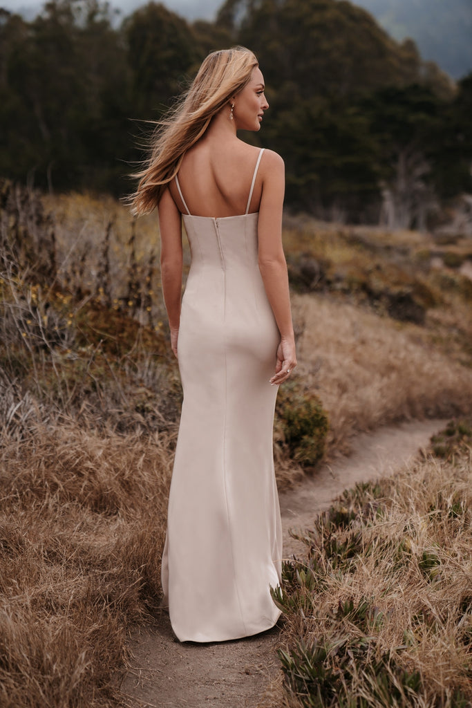 * EXCLUSIVITÉ * Marisol - robe longue ajustée en jersey satiné extensi